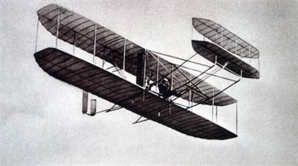 L'invention de l'avion (1890)